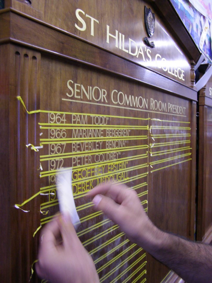 Gold Leaf Lettering | Nick the Signwriter